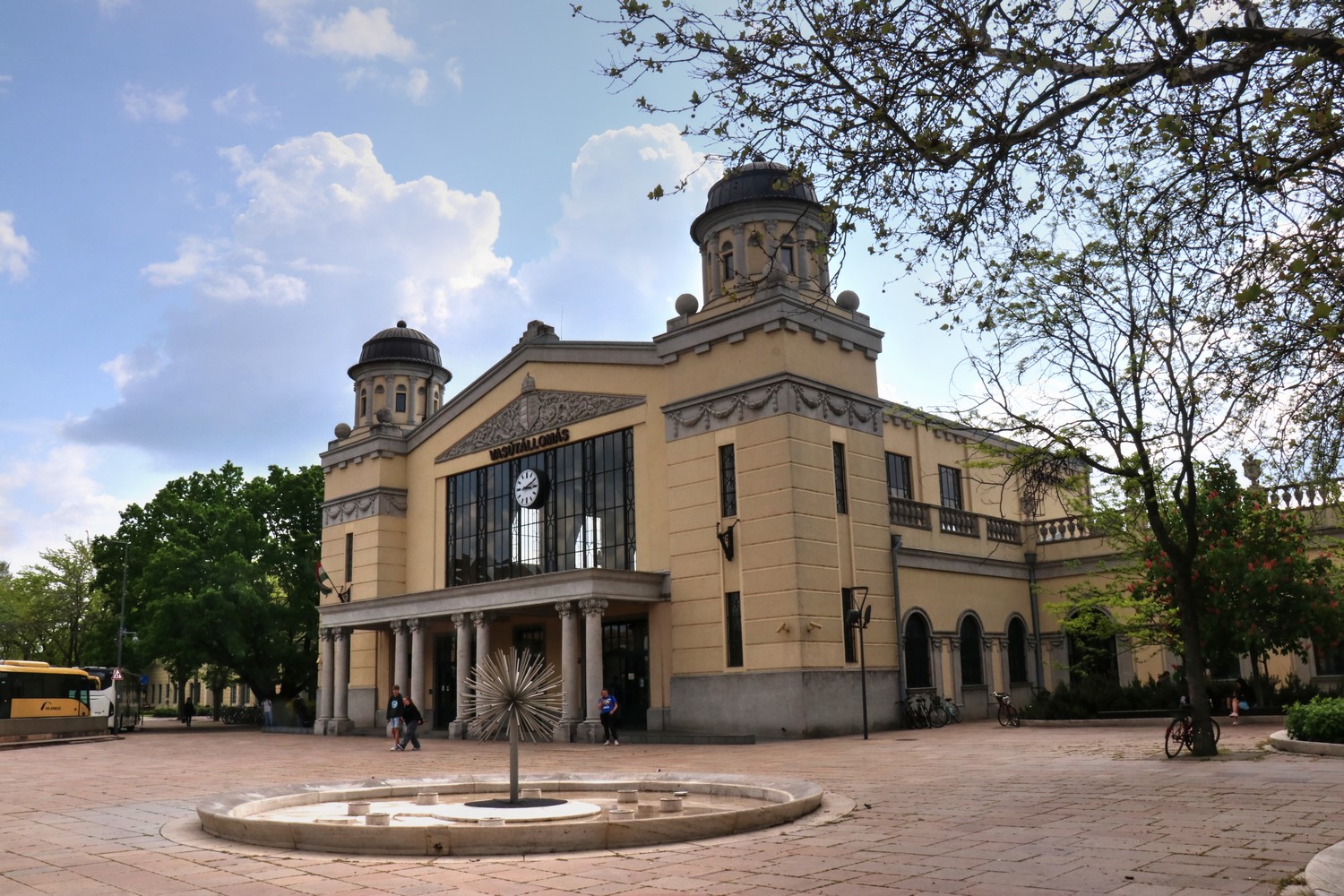 Békéscsaba Railway Station - Rail4V4+V